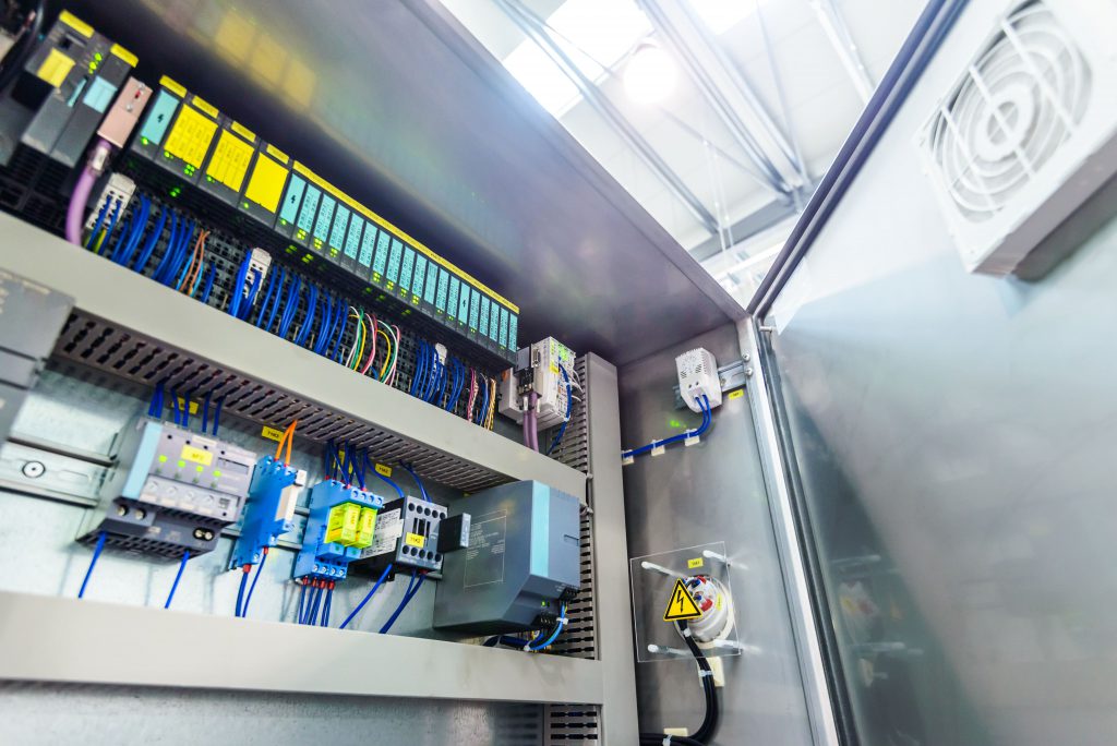 Steuerungssystem für Stanz- & Montageanlagen - CheckTec Systemtechnik